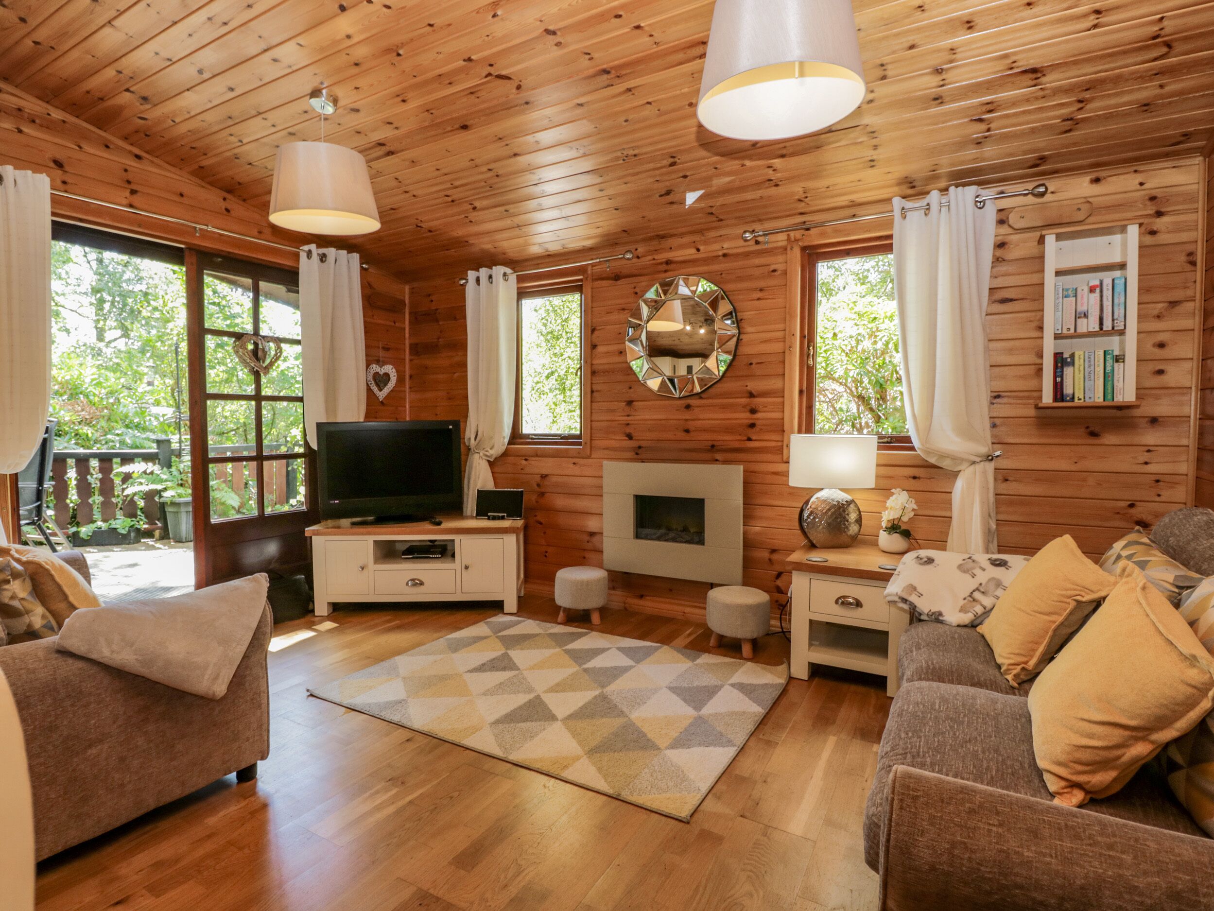 Scafell Lodge, Family Friendly, With Pool In Windermere - Coniston