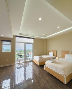 Quarto Familiar | Com mobília individualizada, cortinas/cortinados opacos 