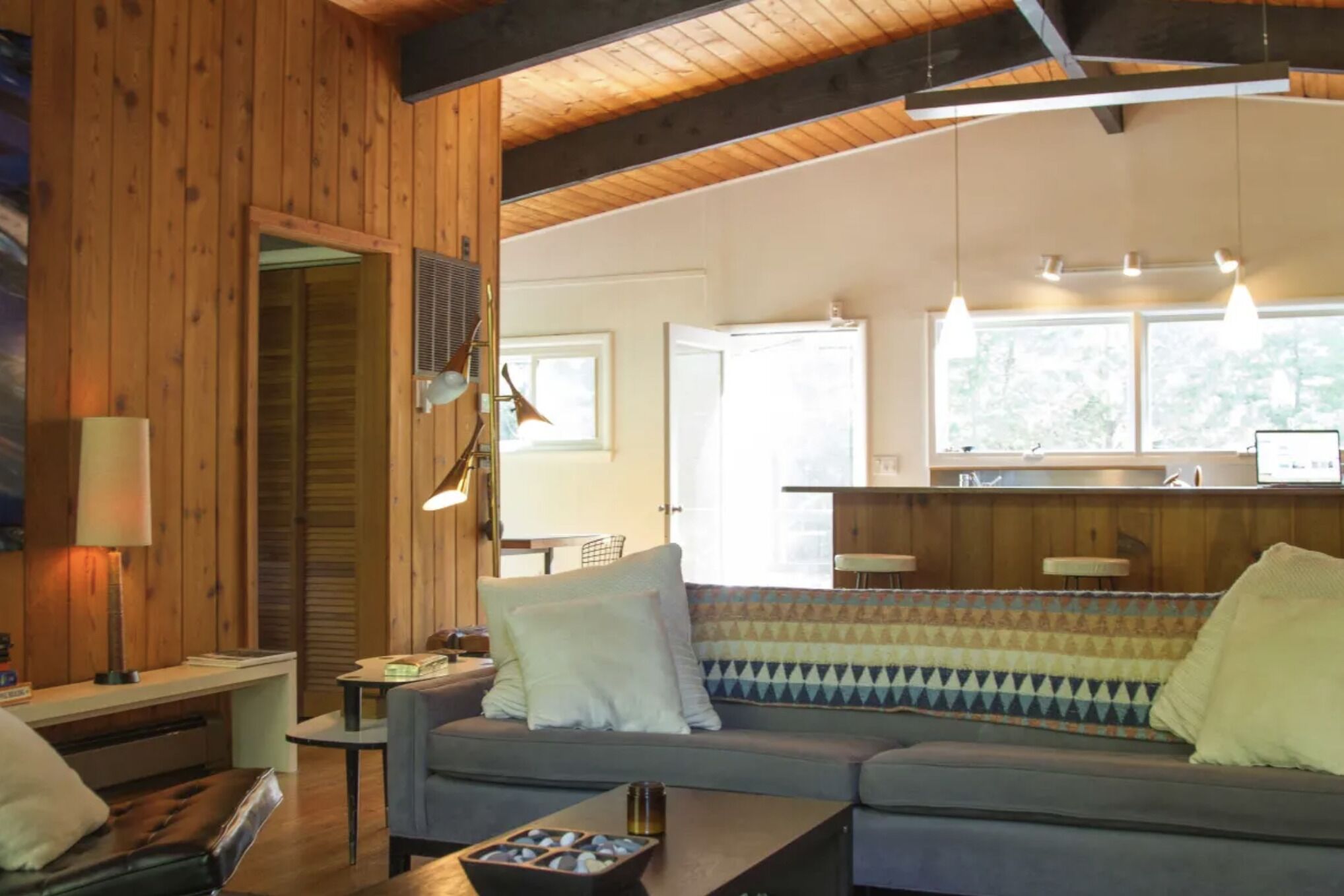 Architectural Cabin, Salt Water Pool, Fire Pit, 3 Blocks From Bay, Private - Long Island, NY