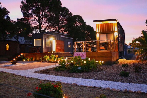 The Pink Lake Tiny House - 'Sakura' - South Australia