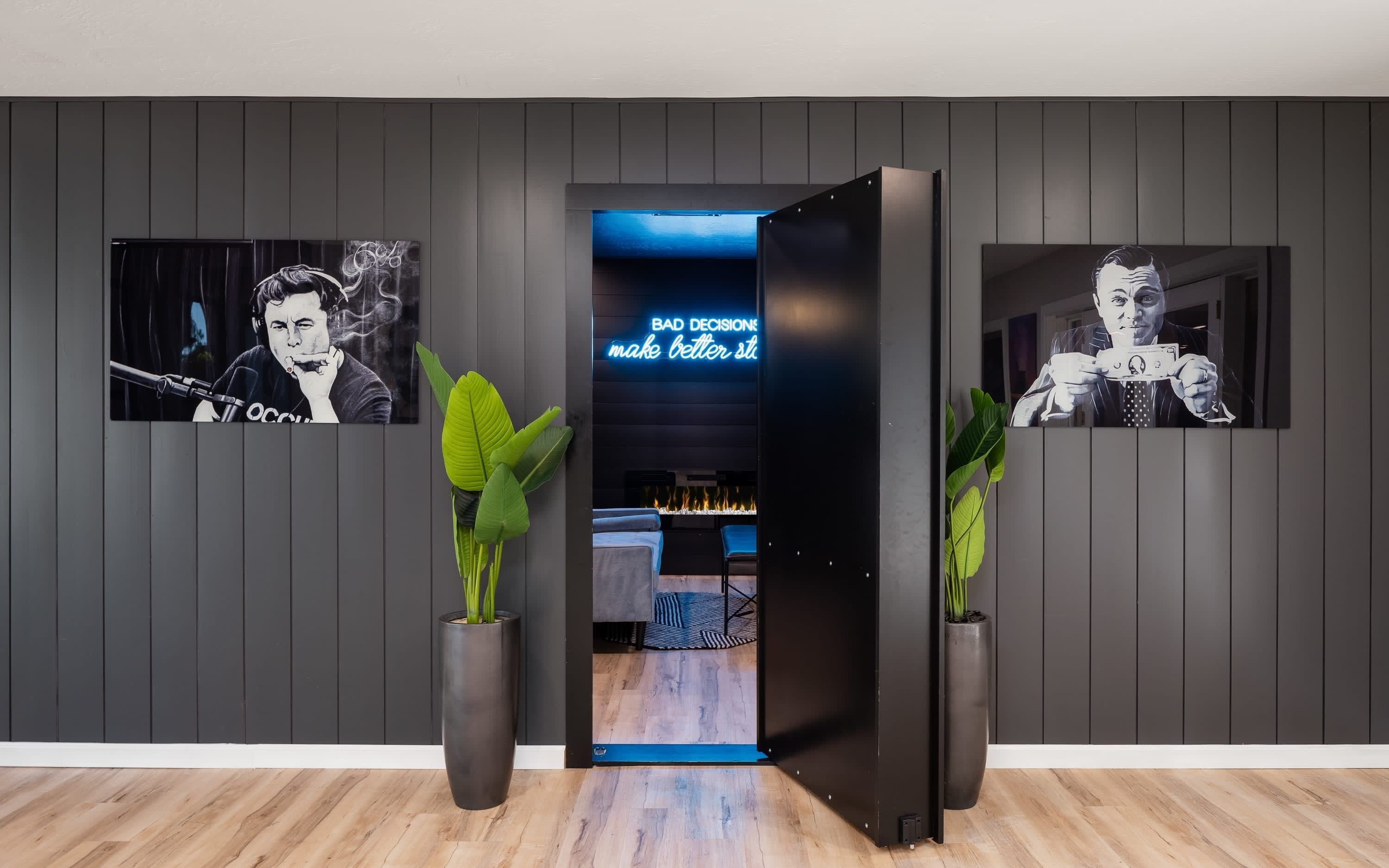 2 Homes In 1 L Pickleball L Speakeasy L Gym L Pool - Phoenix, AZ