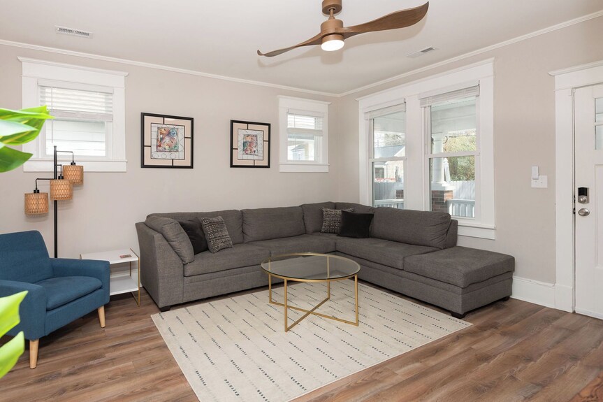 Downtown 3br Gem - Hot Tub - Covered Parking - Fenced Yard - 威爾明頓