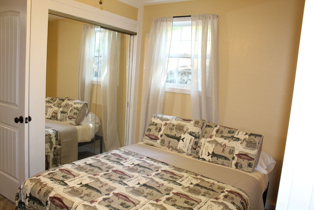 Cozy Lake Cottage Minutes From Lake Barkley Resort And Land Between The Lakes. - Kentucky Lake