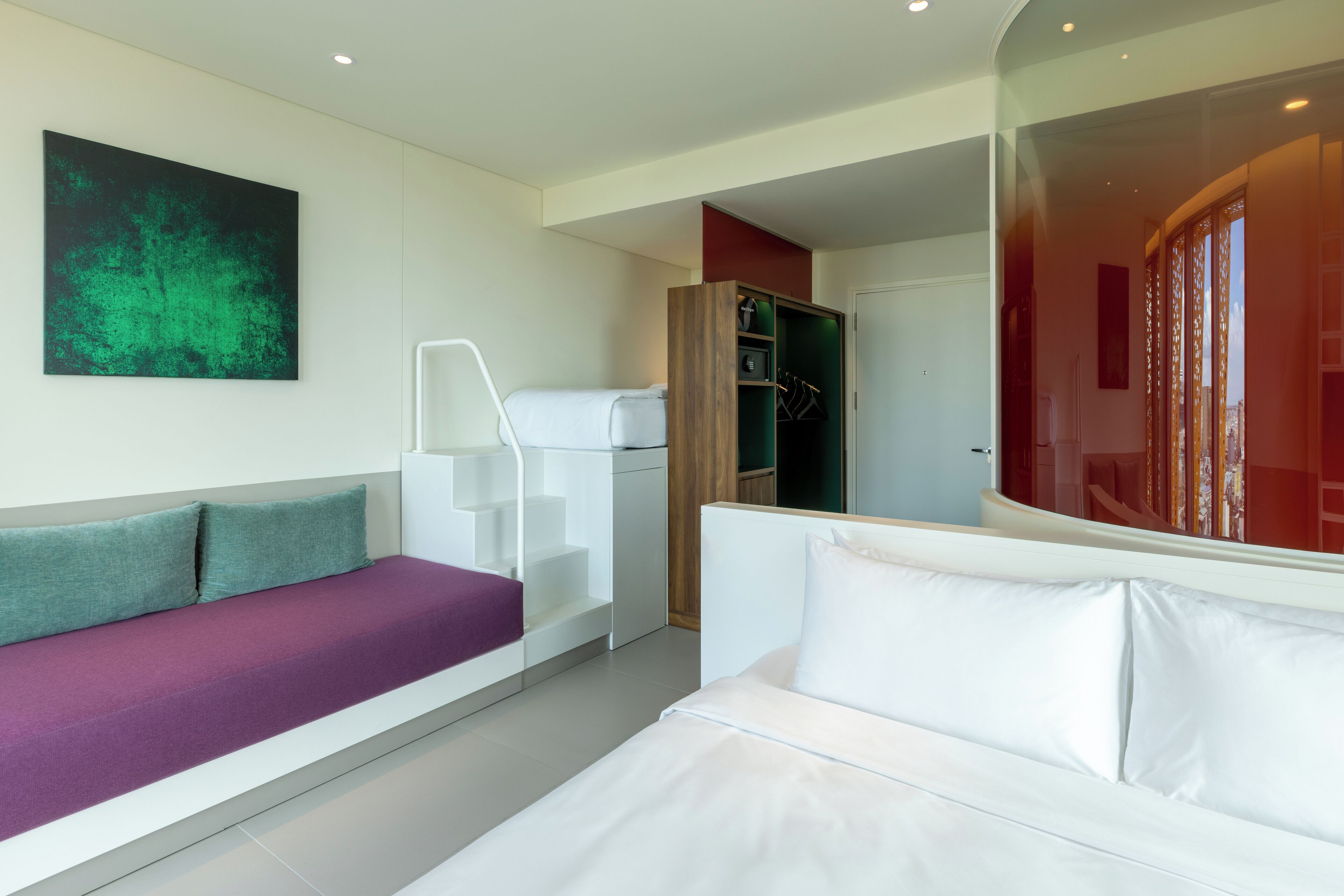 Roupas de cama premium, camas Select Comfort, frigobar