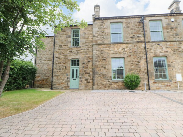 1 Claire House Way - Barnard Castle