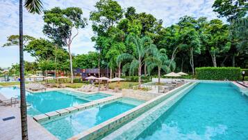 Piscina externa
