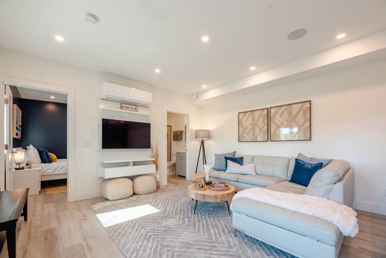 Flx Solar Powered Village/tunnel To Seneca Lake! - Geneva, NY