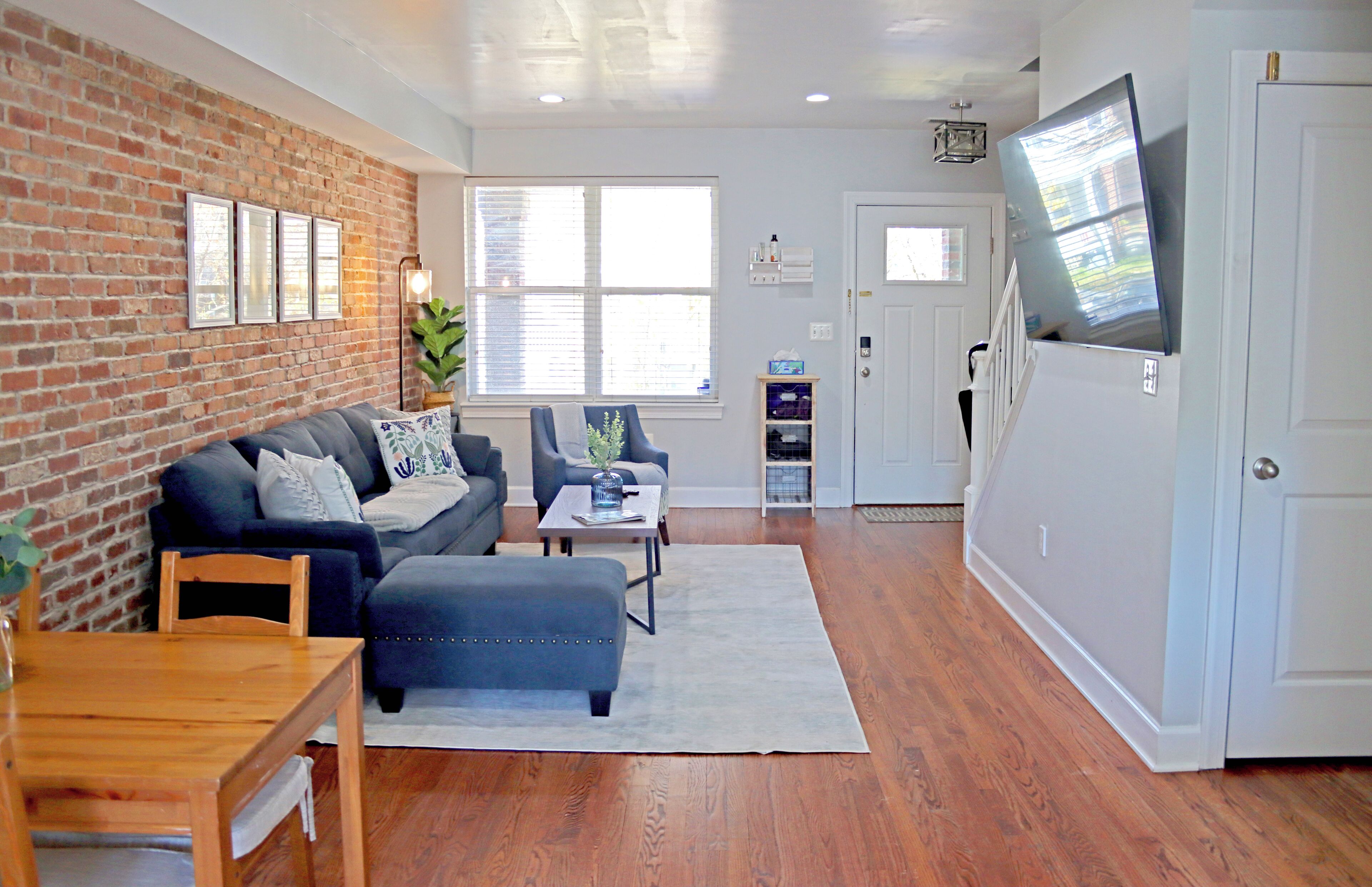 Private Patio + Parking + Near H Street & Dc Attractions  Great For Families! - Washington, D.C.