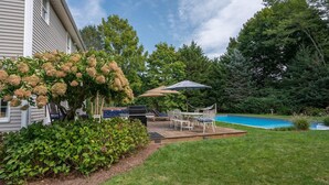 Casa, várias camas (Southampton Village Traditional) | Piscina | Piscina exterior, uma piscina aquecida 