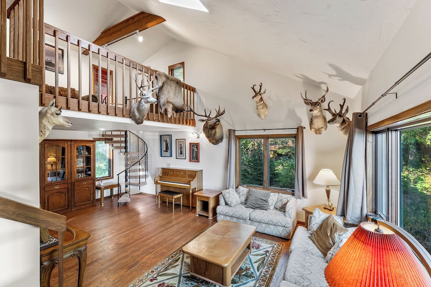 Waterfront With Private Sandy Beach- On 2 Acres! Dog Friendly With Fence! - Door County, WI