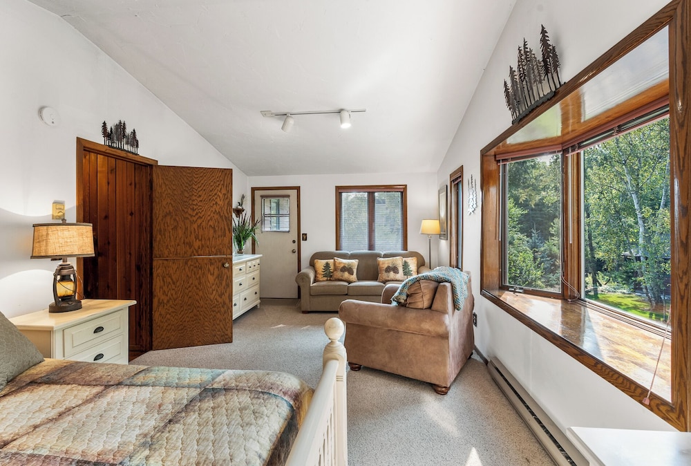Waterfront With Private Sandy Beach- On 2 Acres! Dog Friendly With Fence! - Door County, WI