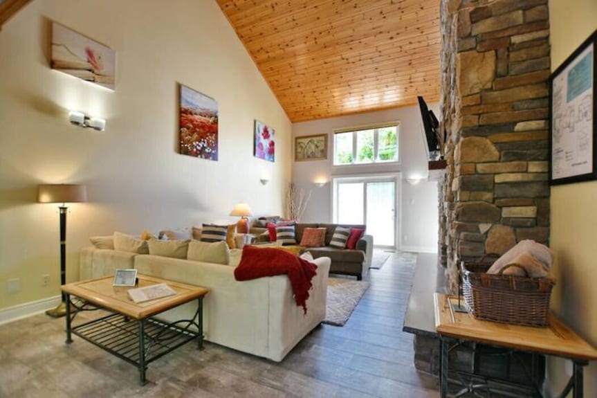 Blue Mountain Chalet -