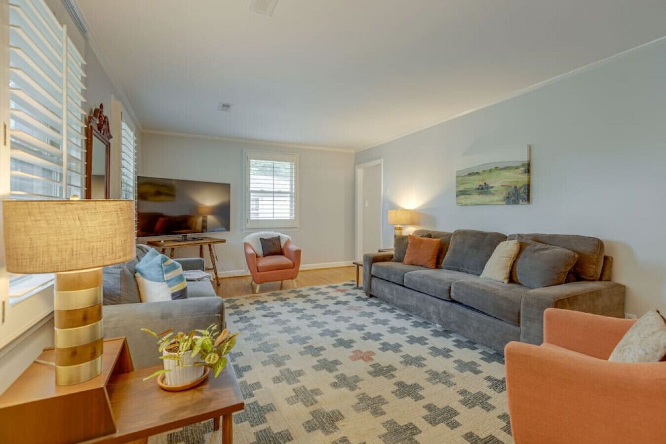 Quiet Duplex Near Downtown, Pets Welcome - Franklin, TN