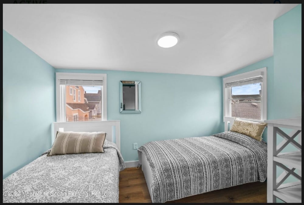 Beautiful Condo Steps Away From The Beach In Manasquan - Spring Lake, NJ