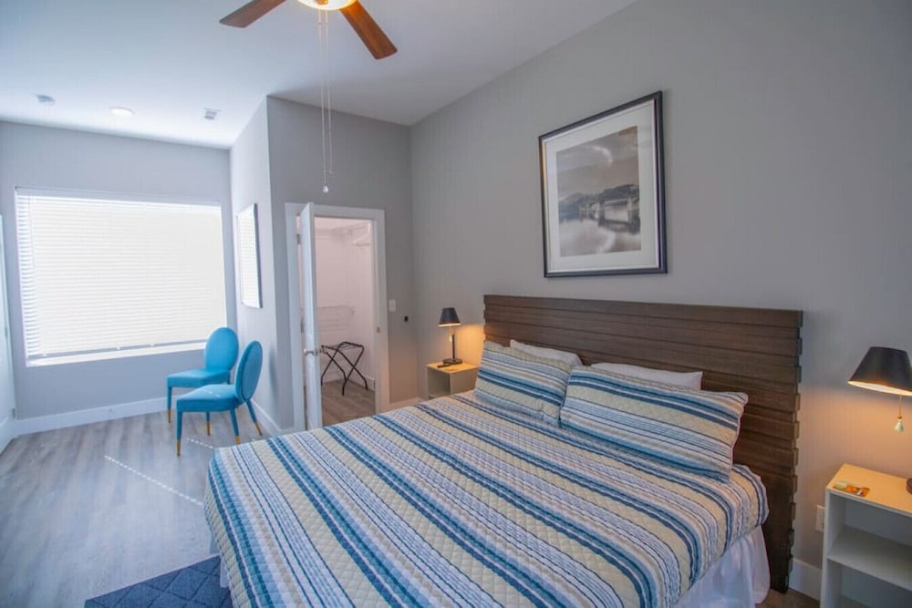 Southside Station 2 Bedroom 2.5 Bath Townhome - Chattanooga, TN