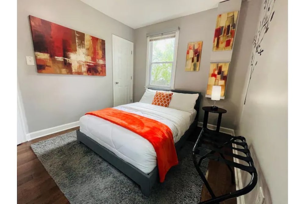 Modern & Spacious-walk To Metro W/ Parking On-site - Wheaton-Glenmont, MD