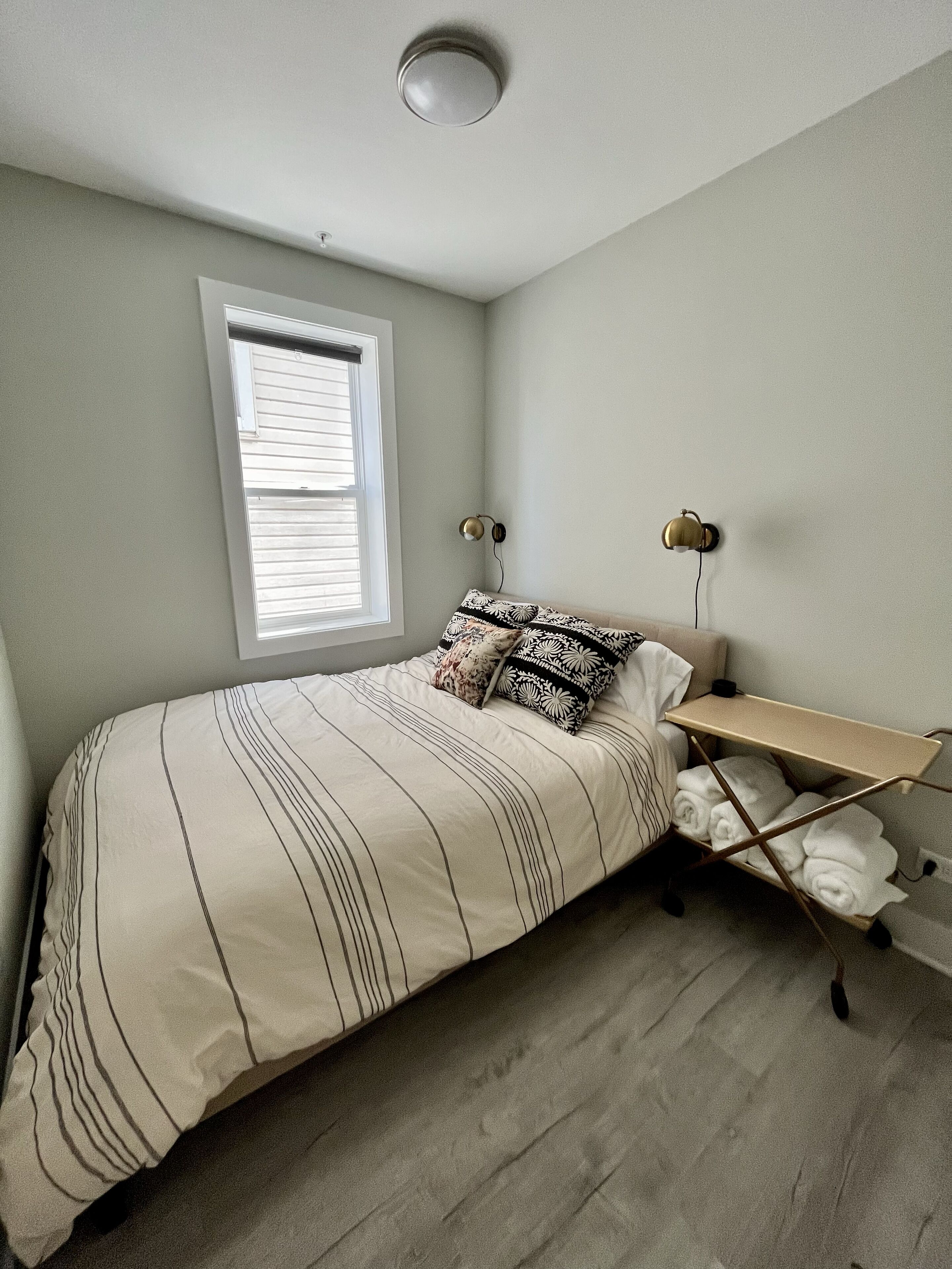 Fresh Stylish Apartment - Chicago, IL