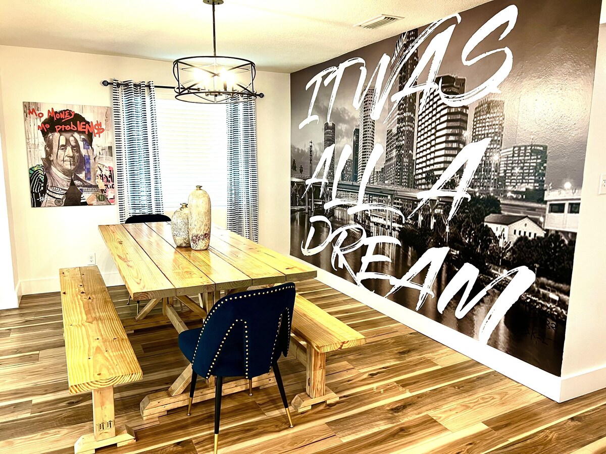 TaNpa Villa! Artsy home in the middle of everything! – Avis, offres et ...