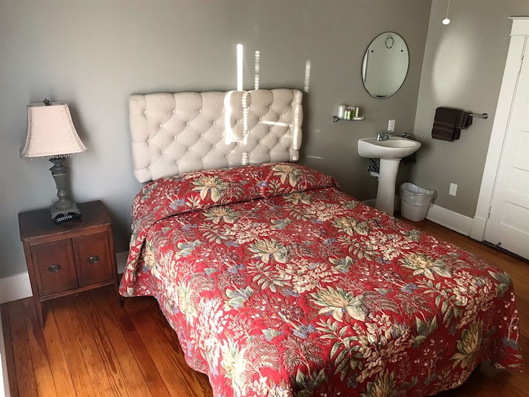 Grayhouse Inn - Room #1 - Nebraska