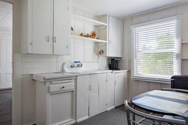 Avila Sun Shak Unit B: One Block From The Beach! - Avila Beach, CA