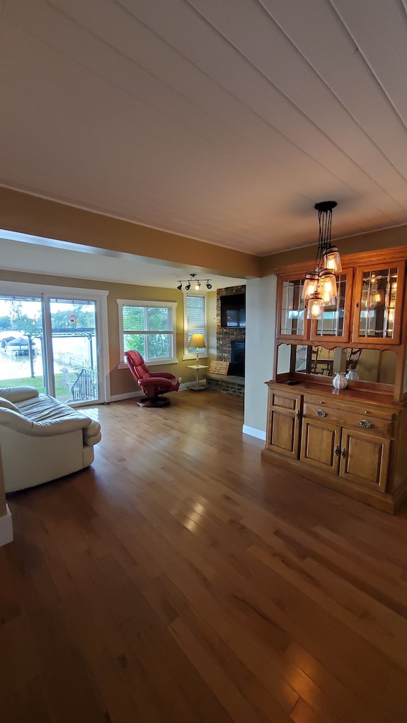 Relaxing Taylor Lake Retreat Directly On The Chain Of Lakes - Wisconsin