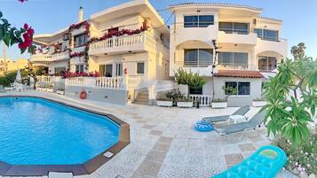 Apartamento | 2 quartos, berço de viagem