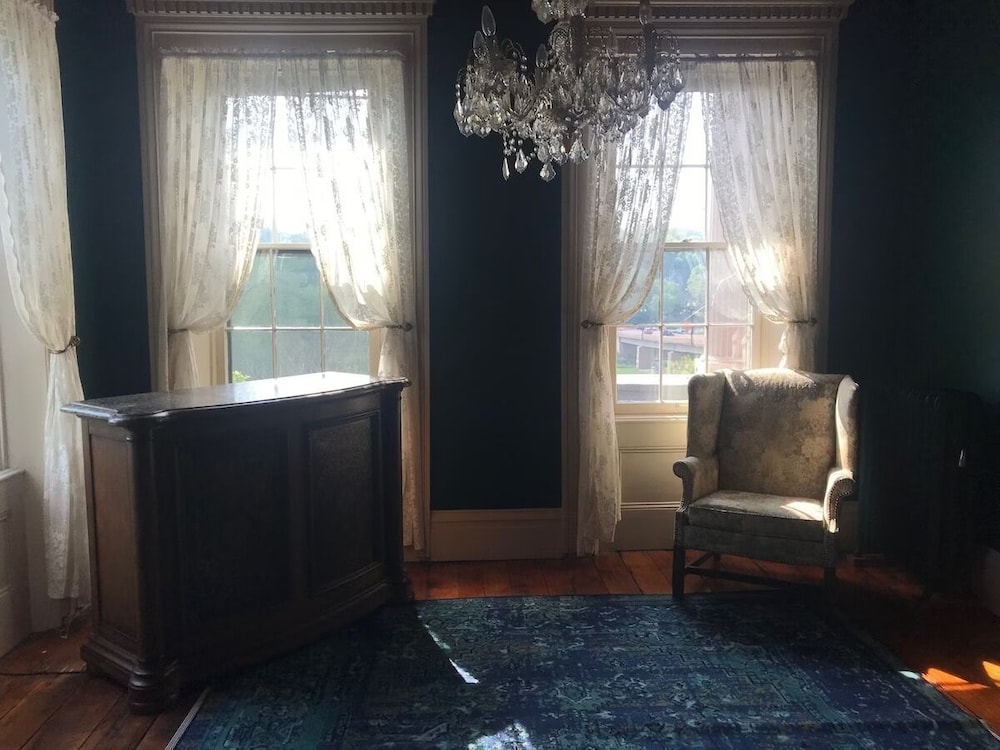 The Mansion On Park Avenue - Walk To Downtown Galena - Galena, IL