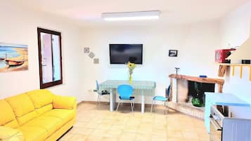 Villa, várias camas | Sala