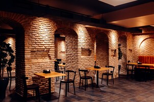 Café da manhã com buffet todos os dias (USD 15 por pessoa) 