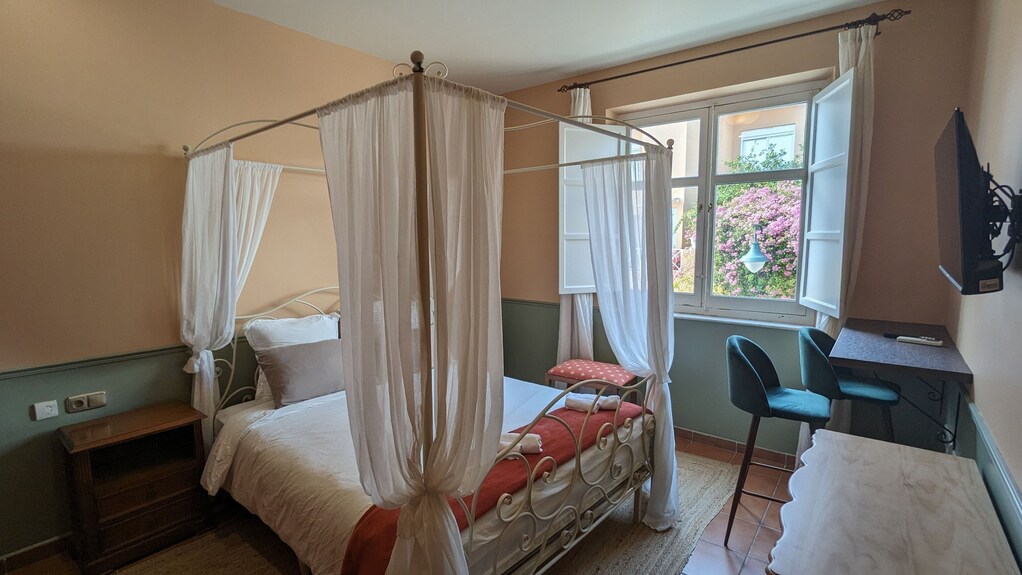 Central Location! Lovely Room With Free Wi-fi - Andalousie