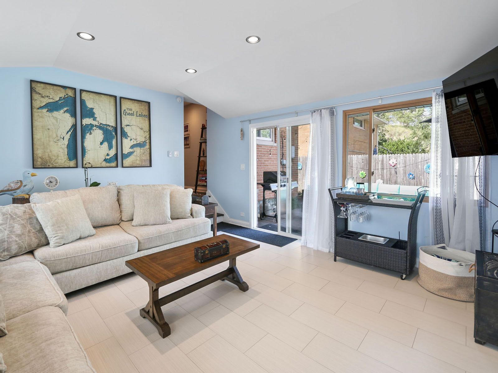 Mi Casa Dune Casa - North Star Properties - Hobart, IN