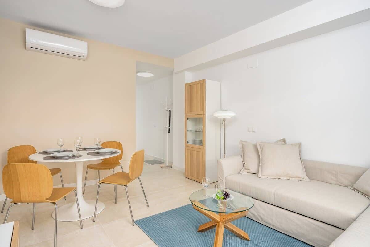 Cozy Gem In Los Boliches By Costarentals - Ref 21 - Fuengirola