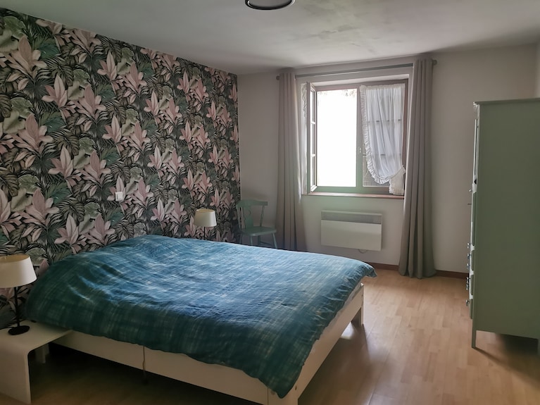 French Dog Friendly Gite Adjacent To A Farmhouse Converted As A Residence. - Auvergne