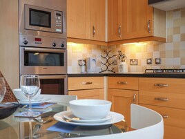 Casa de Campo | Cozinha privada | Um frigorífico, uma máquina de lavar louça, uma chaleira elétrica 