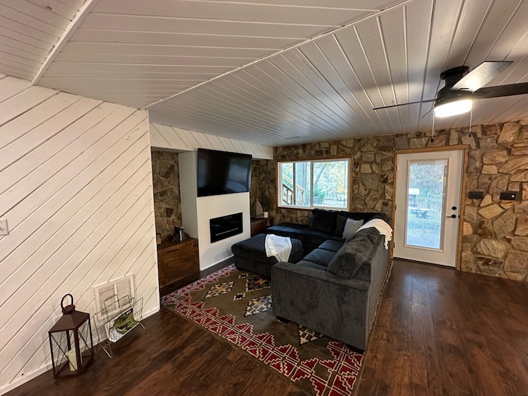 The Cottage In The Cove - Lake Norman, NC