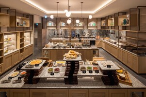 Café da manhã com buffet todos os dias (JPY 3800 por pessoa) 