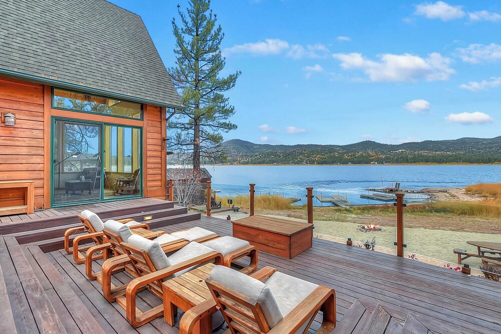 Lagunita Shores By Avantstay Beautiful Lakefront Mansion W/ Hot Tub & Bbq - Big Bear Lake, CA