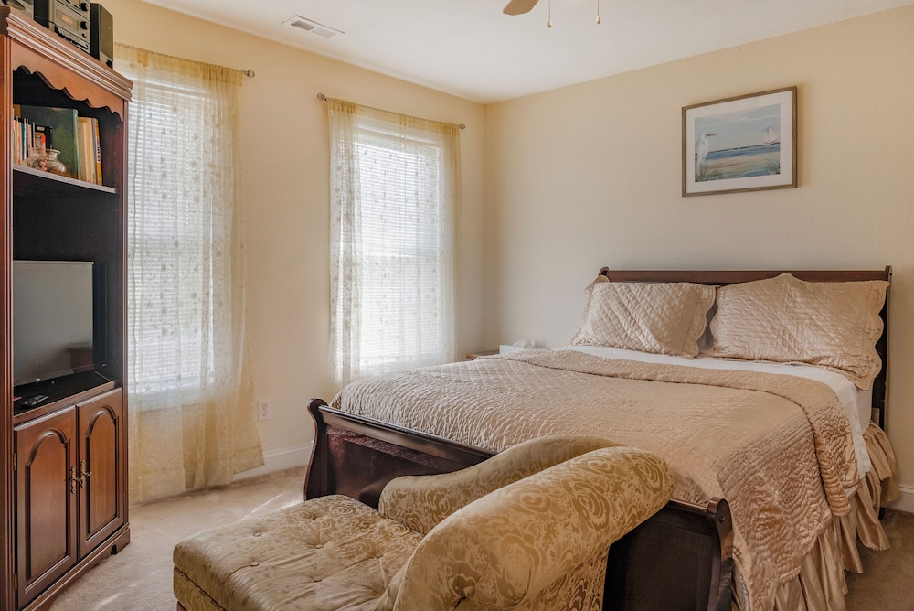 American Colonial House Near Beach Waterfront & Shopping Center - Virginie