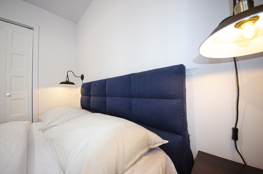 Bright *Private Terrace*gym* 1bedroom* Parking - Montreal