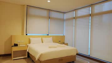 Quarto Duplo Superior, 1 quarto, não fumadores, 2 casas de banho | Secretária, secretária adequada para computadores portáteis