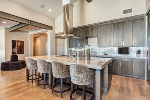 Suite, 4 quartos | Cozinha privada