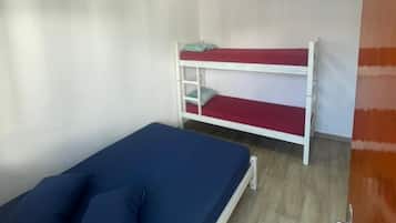 Wi-fi grátis, roupa de cama fornecida