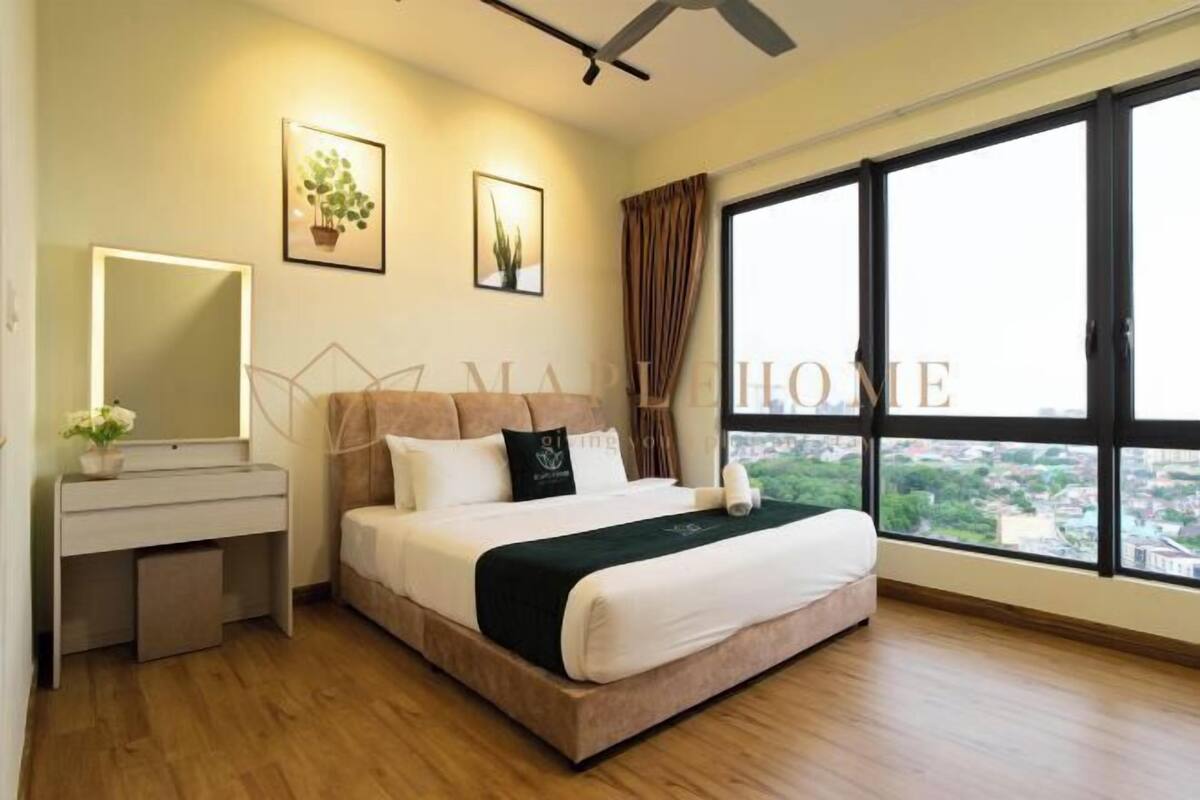 1 quarto, cortinas/cortinados opacos, ferro/tábua de engomar