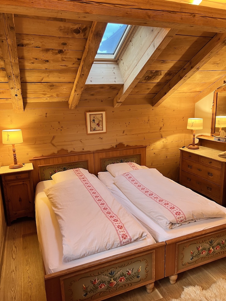 Penthouse De 150m2 Dans Un Superbe Chalet De 1911 - Champéry