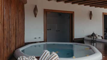 Suite Master com Hidromassagem | Banheira de hidromassagem particular
