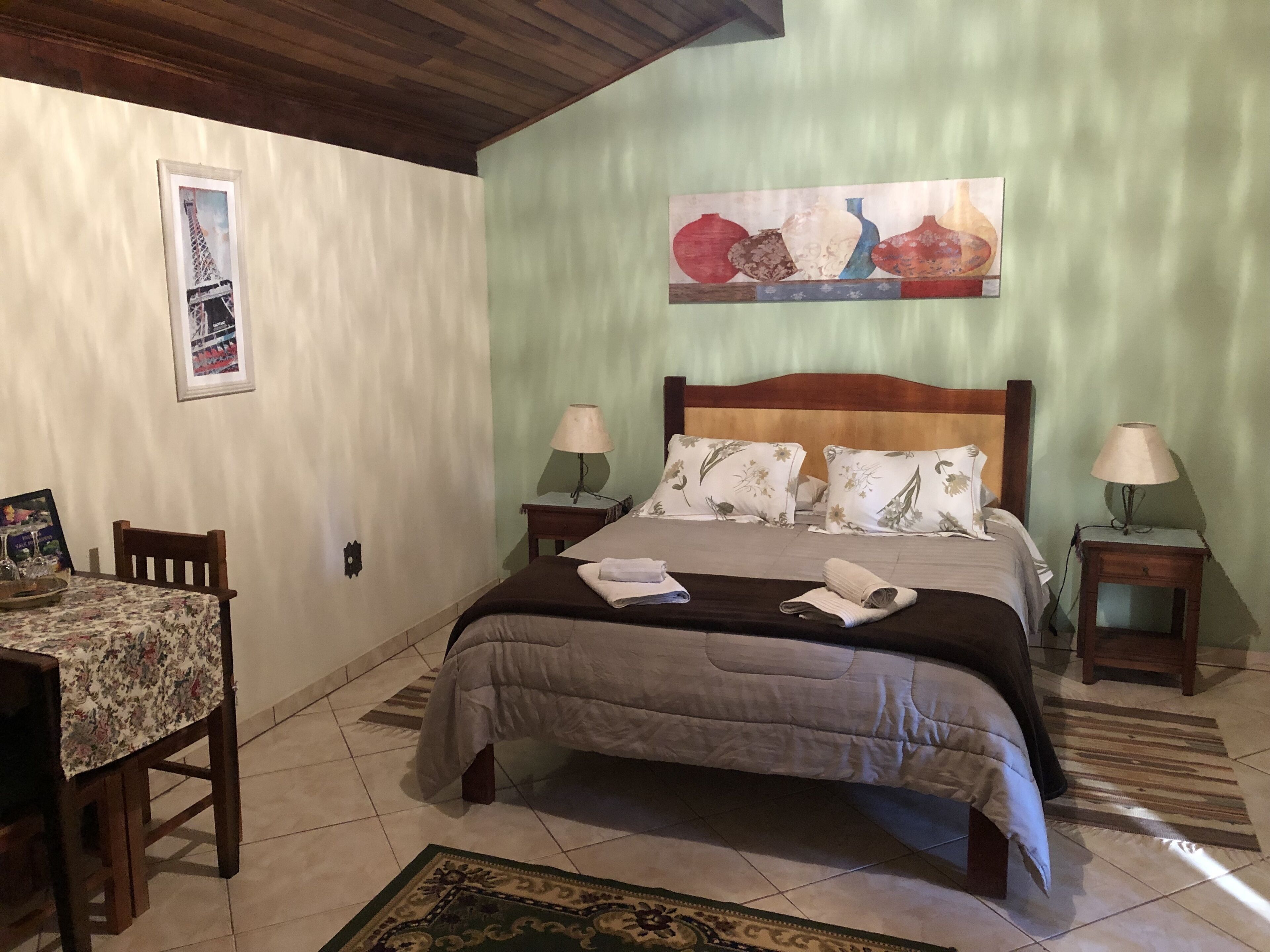 Minibar, ferro/tábua de engomar, Wi-fi grátis 