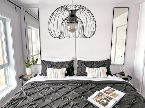 ★Spacious*business Suite 1br+den*24/7 Gym*terrace★