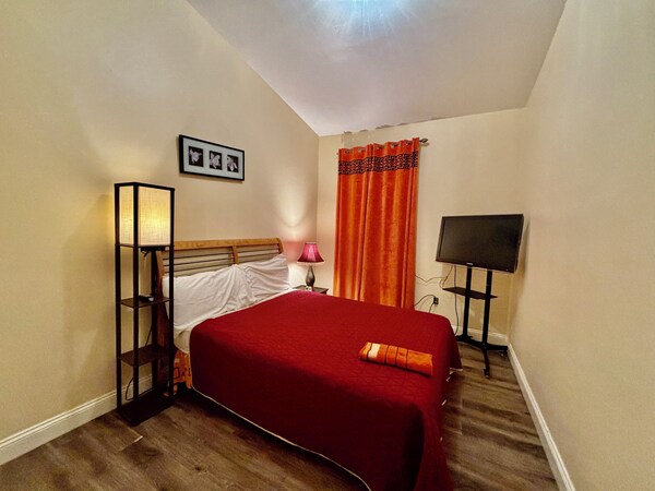 Motel House - Newark, NJ