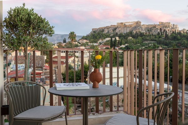 Altar Suites - Greece