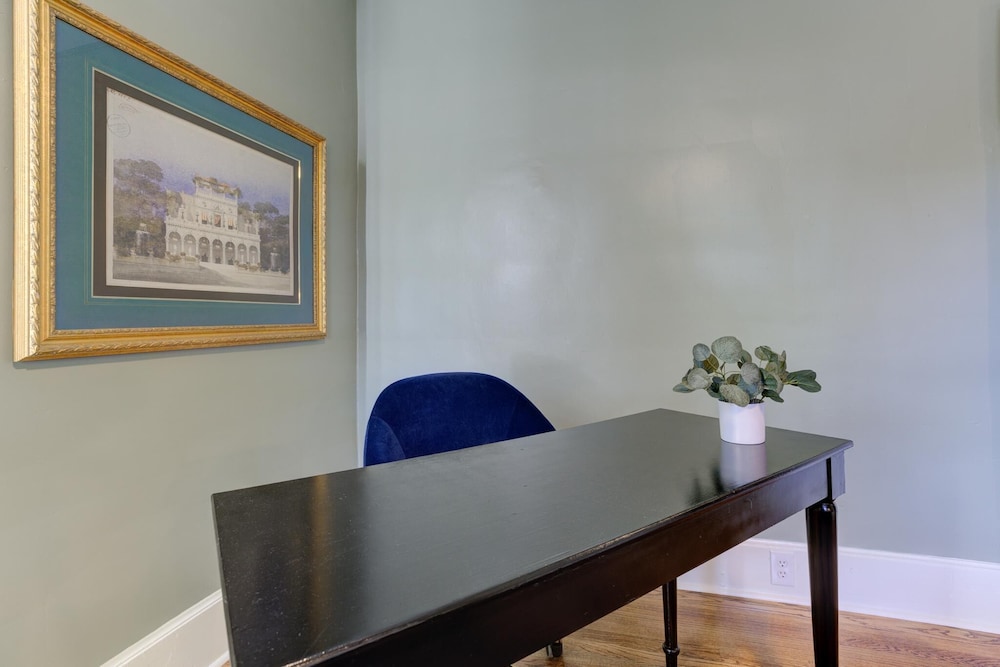 Serene And Stylish Classic Apartment In Midtown! - Memphis, TN